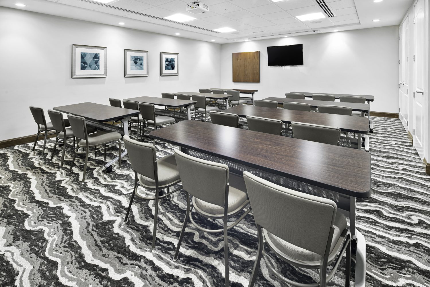 Conference Rooms & Meeting Spaces - Destination Irvine