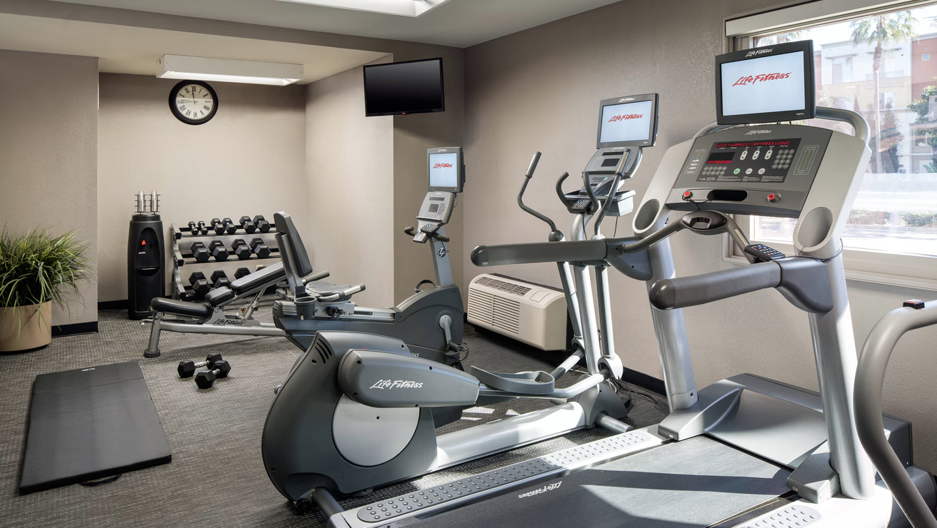Courtyard Irvine - John Wayne Airport - Destination Irvine